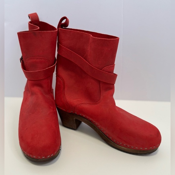Cape Clogs | Shoes | Cape Clogs Swedish Wooden Suede Red Clog Boot 4 ...